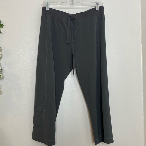 Title nine | Pants & Jumpsuits | Title Nine Drawstring Crop Pant | Poshmark